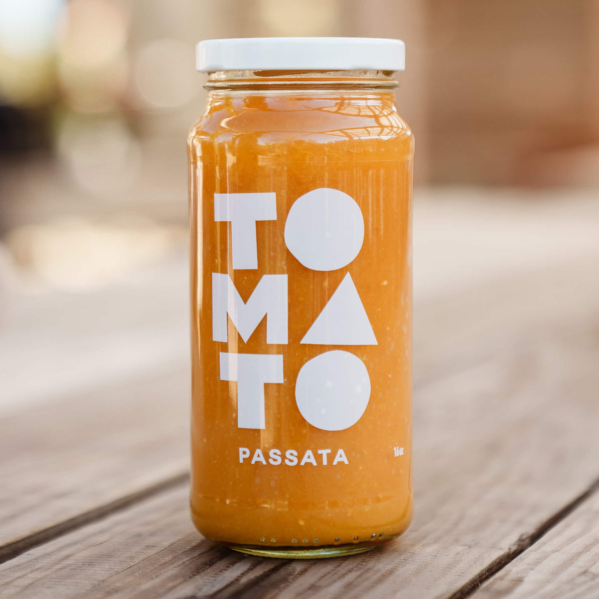 Bumblebee Tomato Passata – The Ecology Center